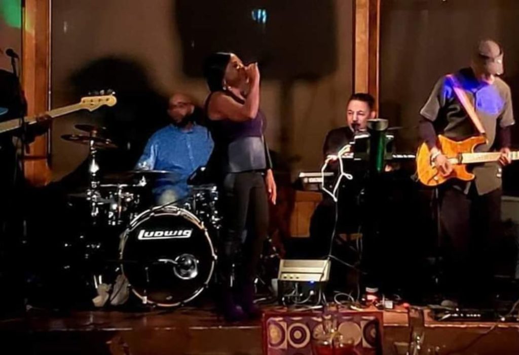 Roaring Social | Awesome Alpharetta